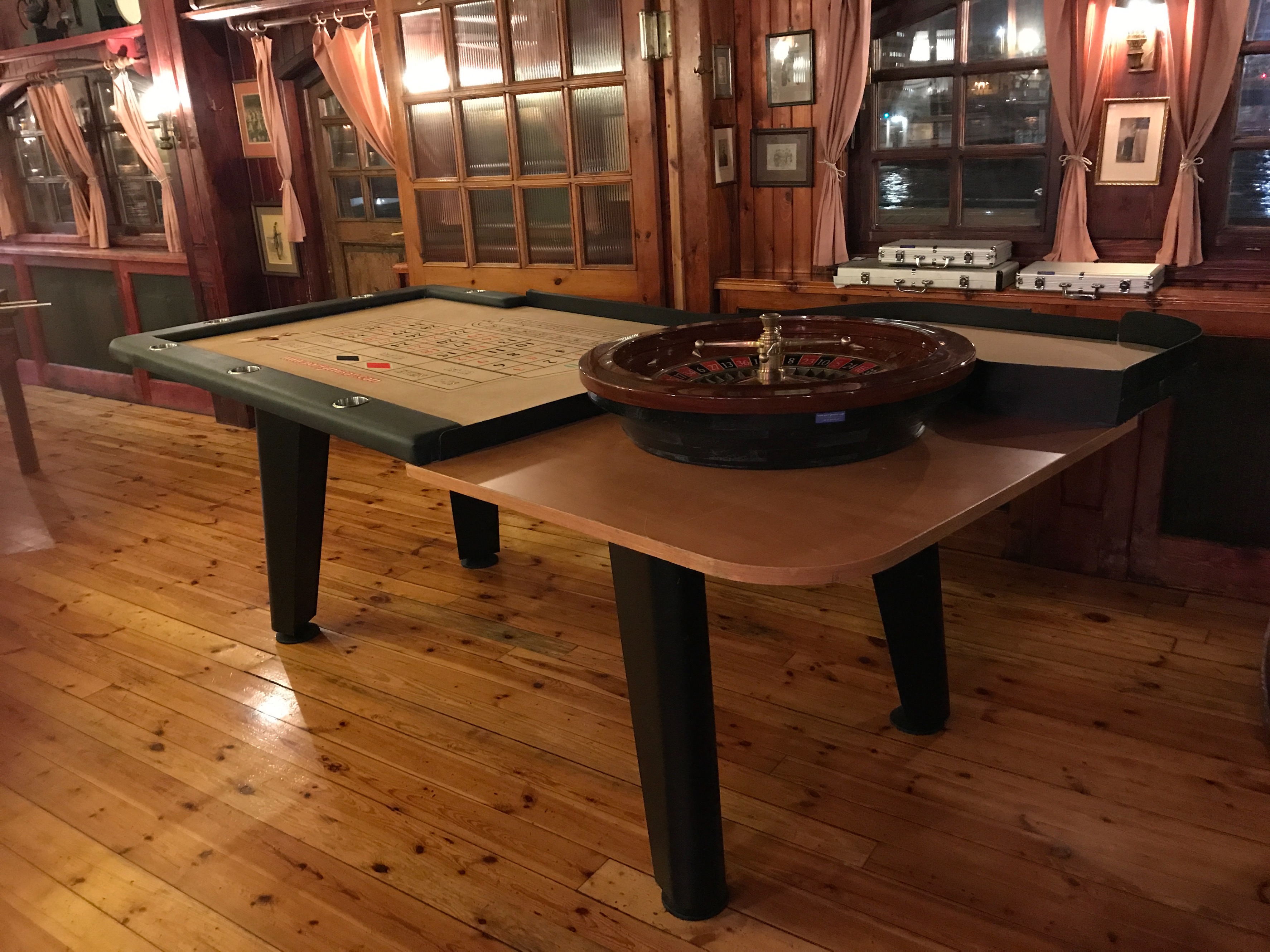 Kaszinó asztal bérlés